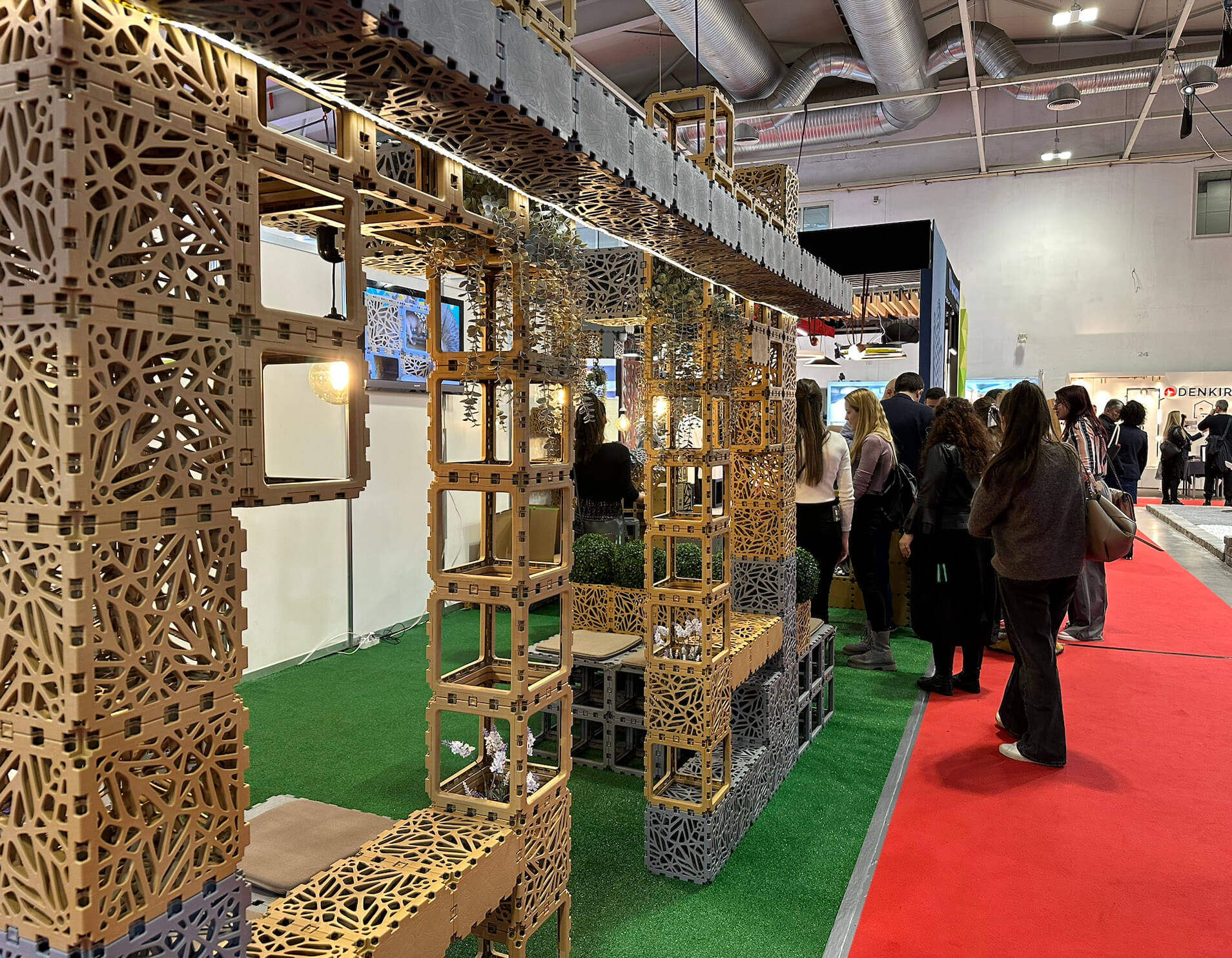 Modular Retail Displays: How Stores Can Refresh Layouts Daily Without ...